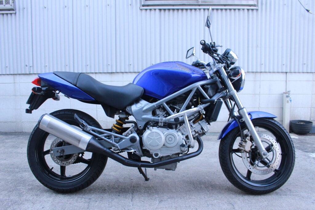 VTR250【キャブモデル】 | 大阪 レンタルバイク 二輪処グループ